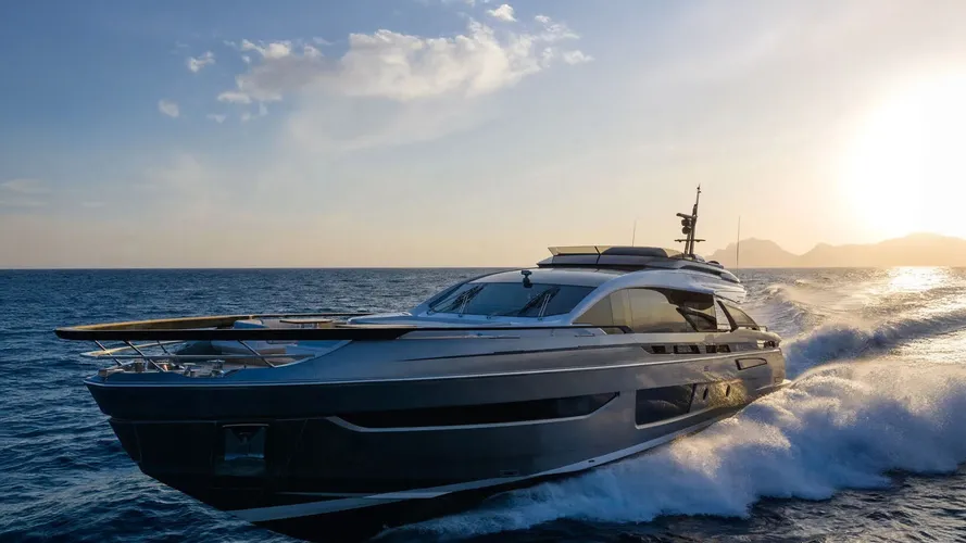 LANCE WEST yacht for sale (Azimut, 28.72m, 2022)